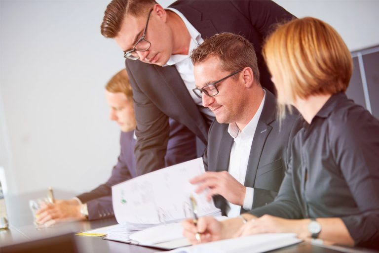 MP Logisitik | We connect the world | 100 % Logistik